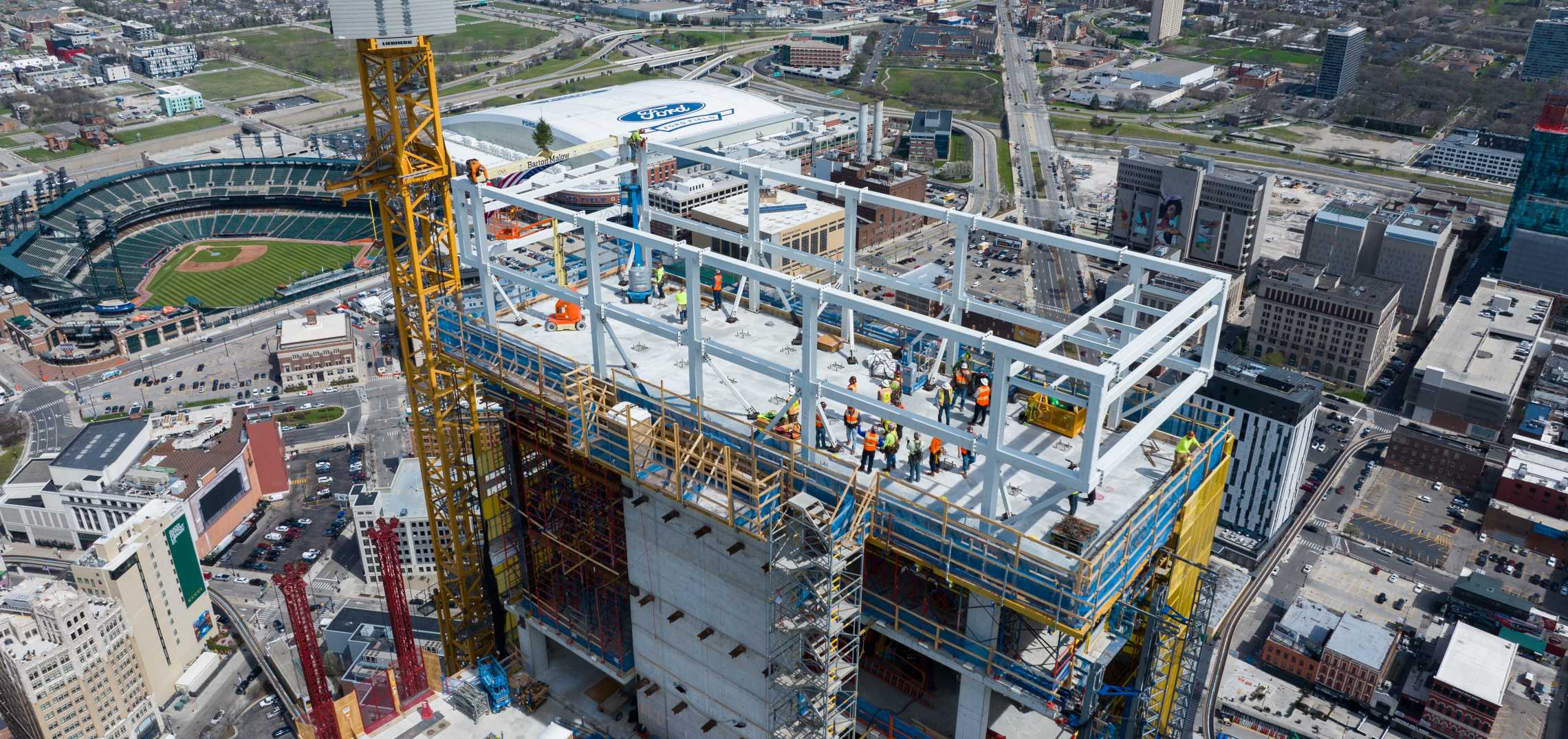 Hudson's tower tops off in downtown Detroit | Urbanize Detroit